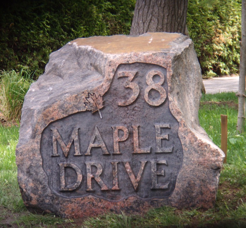 Signature Memorials Granite Signs & Boulders Gallery Orillia, Ontario